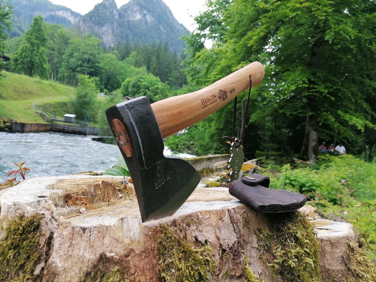 Bison 1879 Jägerbeil 500g - handgeschmiedet